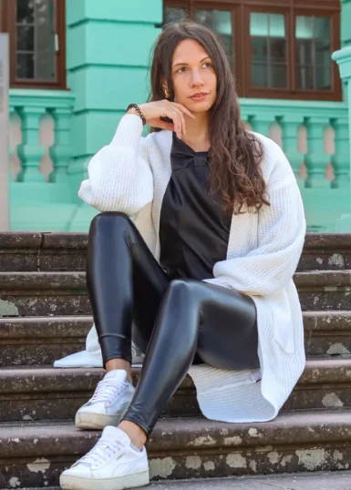 21+ Chic Ways to Style Leather Leggings: From Casual to Glam - TheChicSavvy