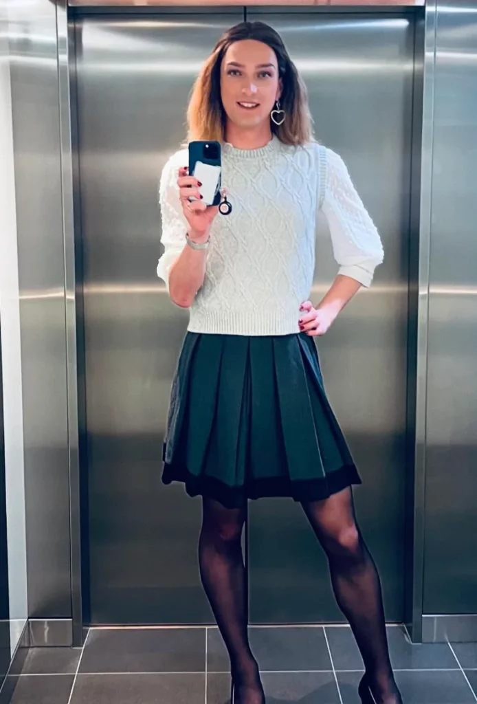 37+ Chic Secretary Outfits to Boost Your Confidence at Work - TheChicSavvy